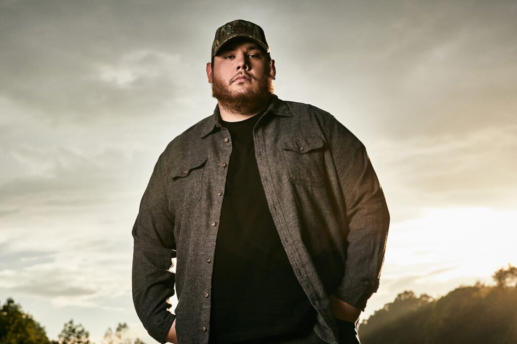 Luke Combs Reveals the Story Behind ‘Where The Wild Things Are’ – The ...